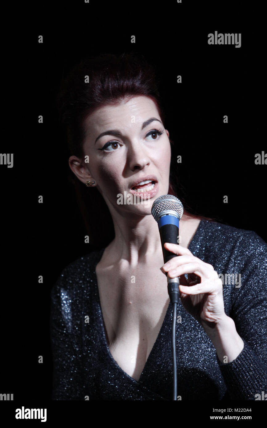 American actress model singer hi-res stock photography and images - Alamy