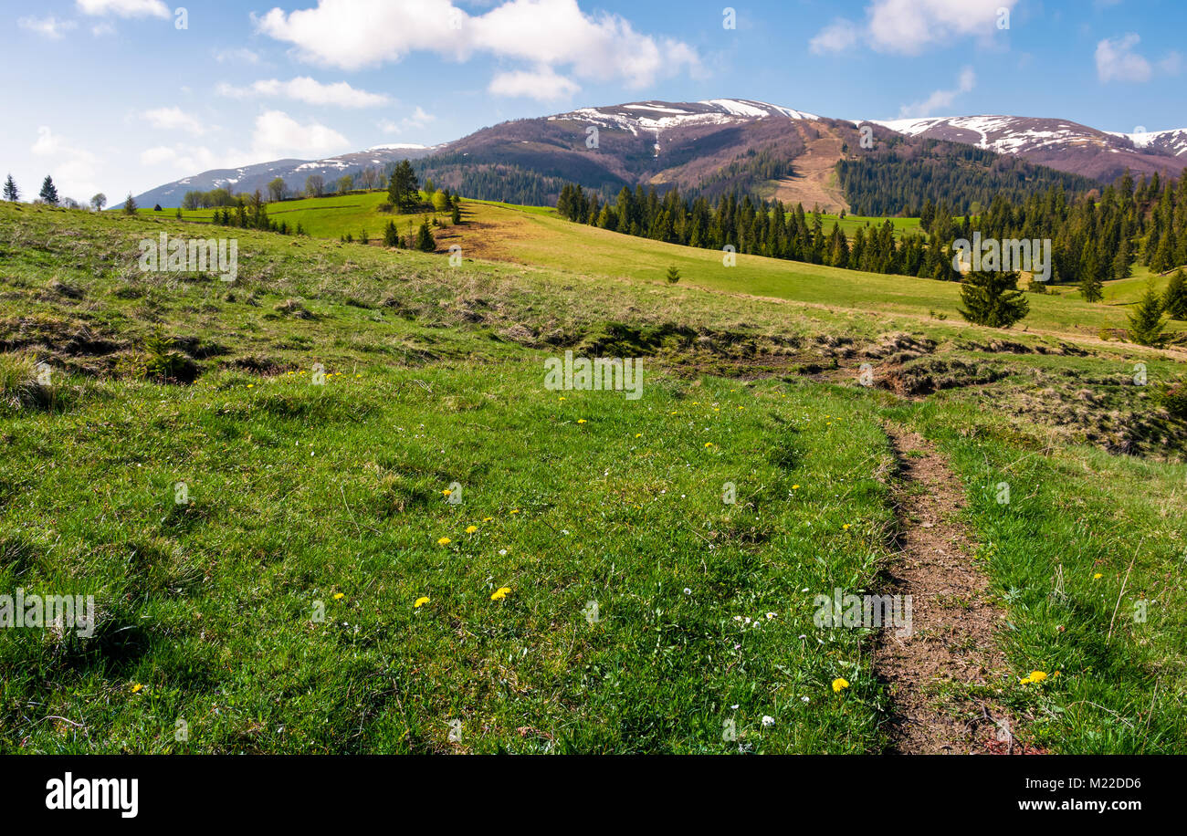 Rolling terrain hi-res stock photography and images - Alamy