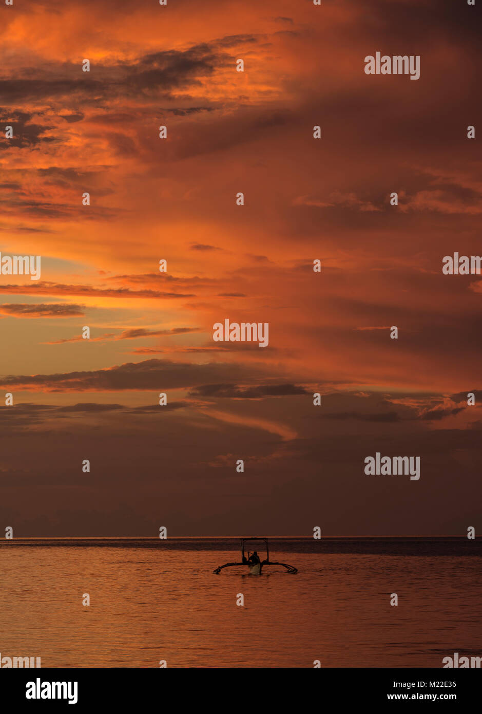 Camiguin silhouette hi-res stock photography and images - Alamy