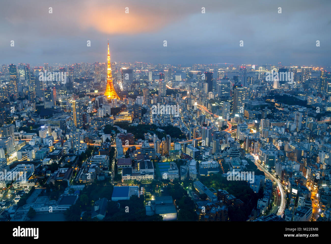Tokyo skyline at sunset, with the famous tower of Tokyo Stock Photo - Alamy