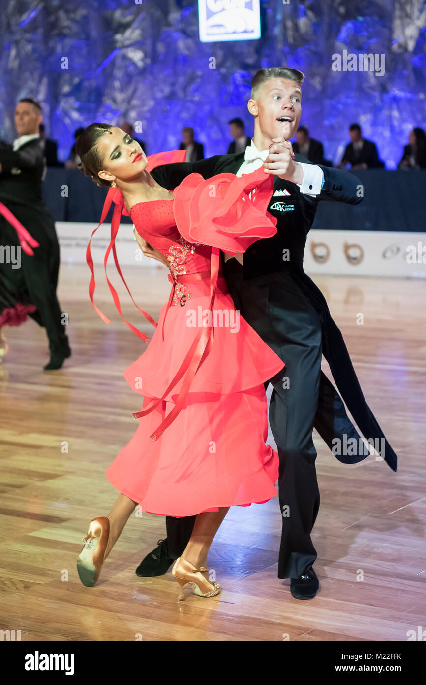 dancers dancing standard dance Stock Photo - Alamy