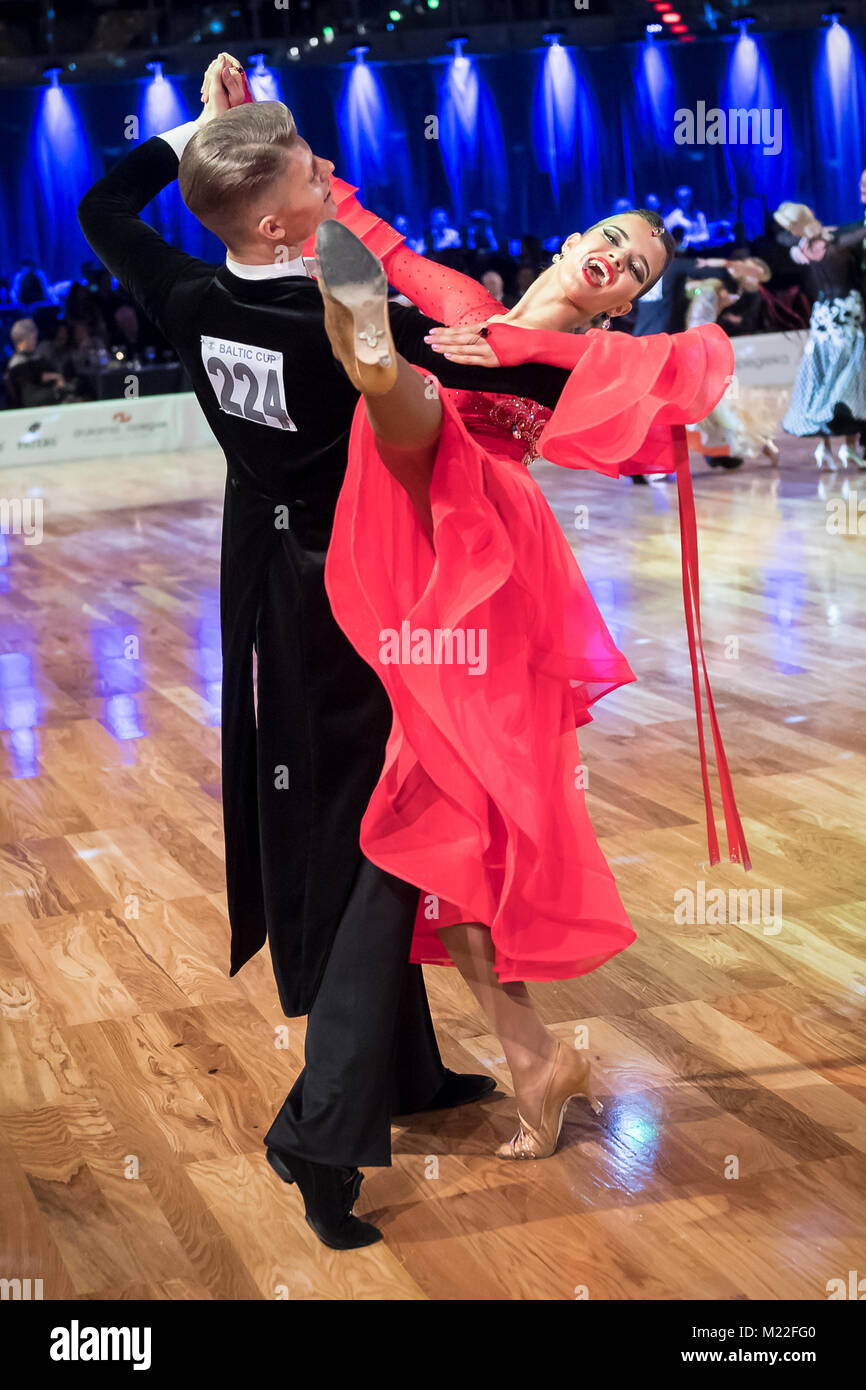 dancers dancing standard dance Stock Photo - Alamy