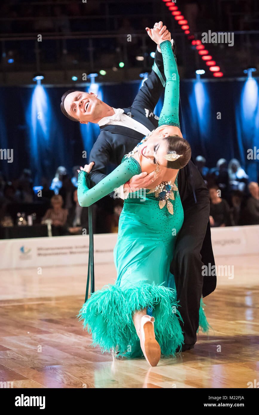 dancers dancing standard dance Stock Photo - Alamy