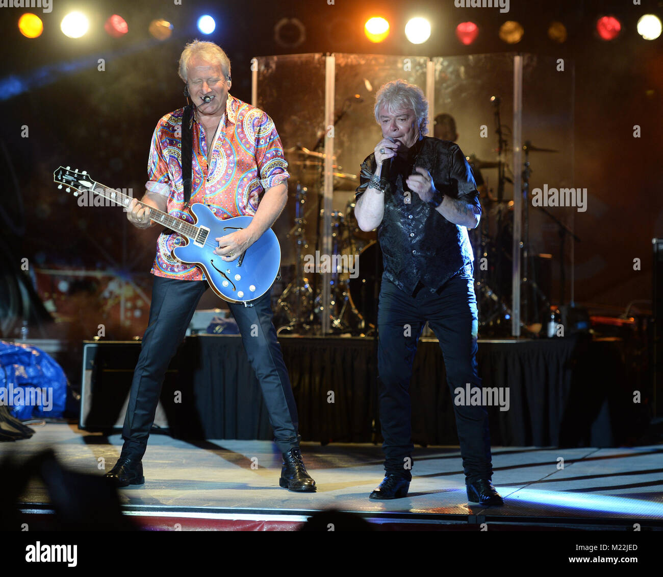 Russell hitchcock and graham russell hi-res stock photography and ...