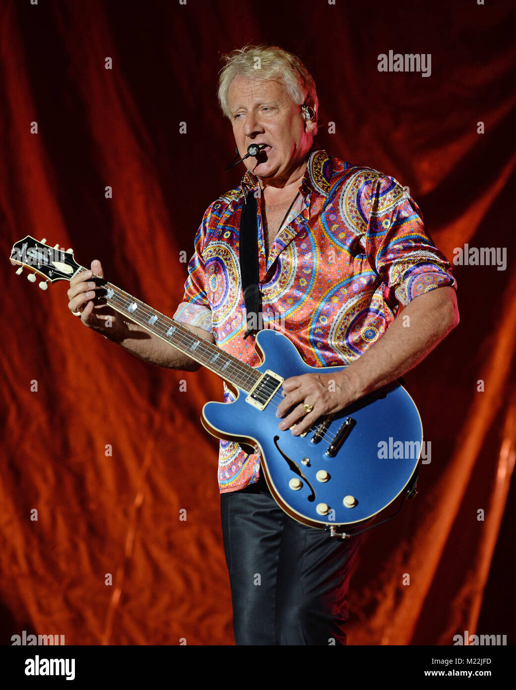 Graham russell air supply perform hi-res stock photography and images ...