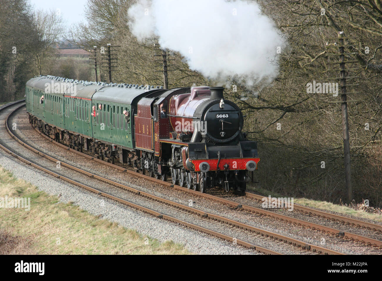 Jubilee Steam Loco 5690 Leander at the Great Central Railway Heritage ...