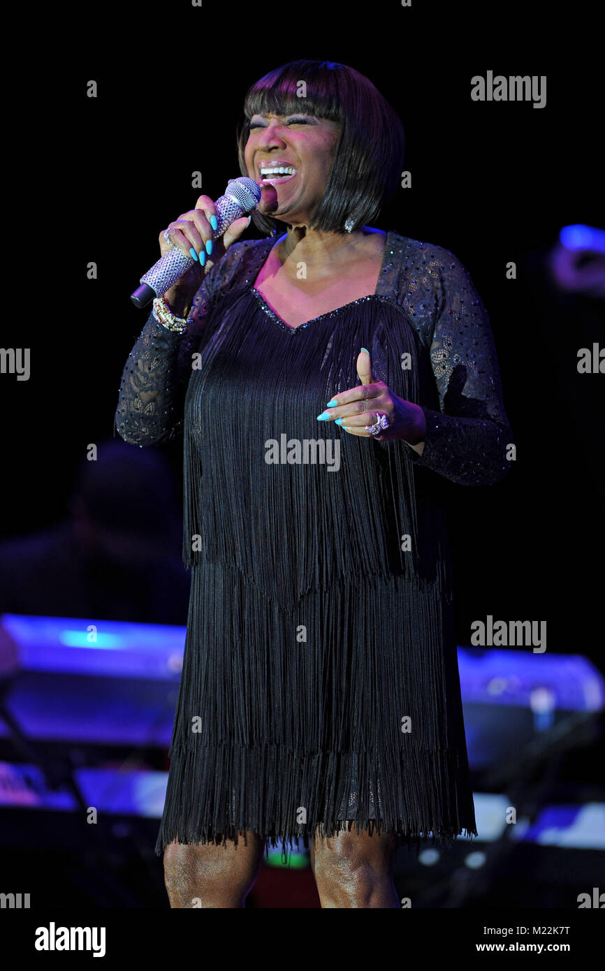 BOCA RATON - APRIL 05: Patti LaBelle performs at the Boca Country Club ...