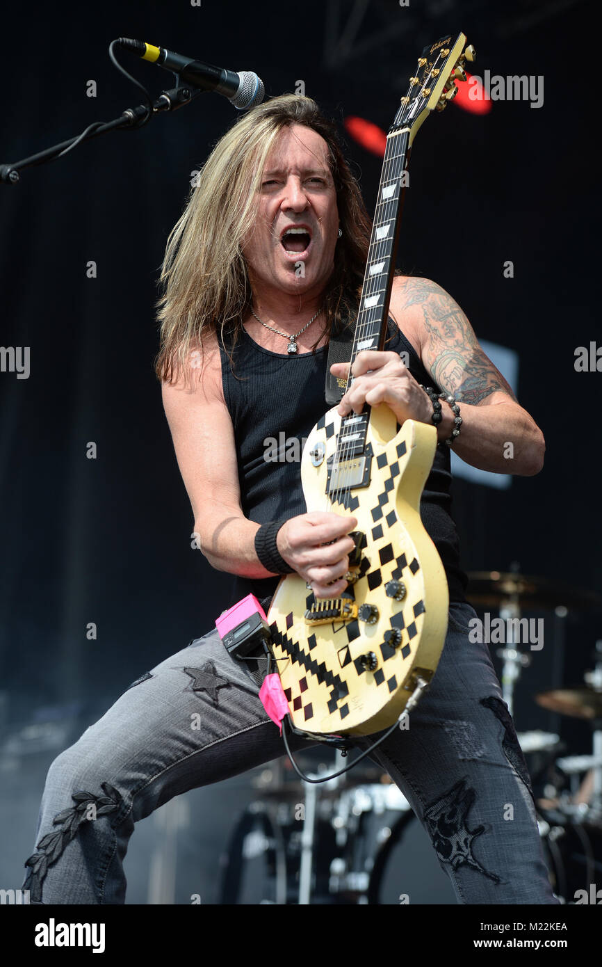 WESTON, FL - APRIL 03: Jeff Blando of Slaughter performs at Rockfest ...