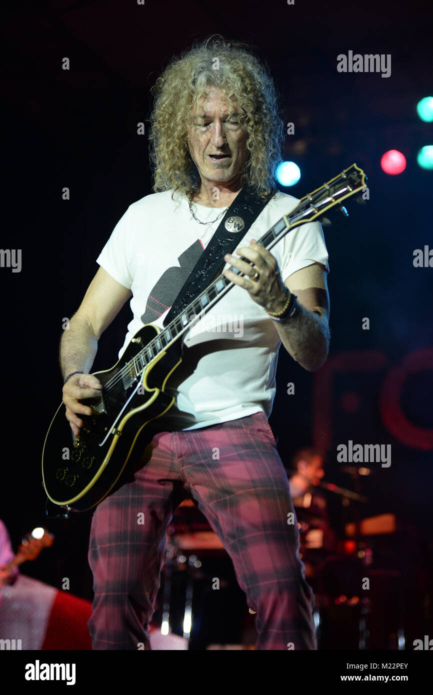 MIAMI, FL - MARCH 12: Bruce Watson of Foreigner performs at The Magic ...
