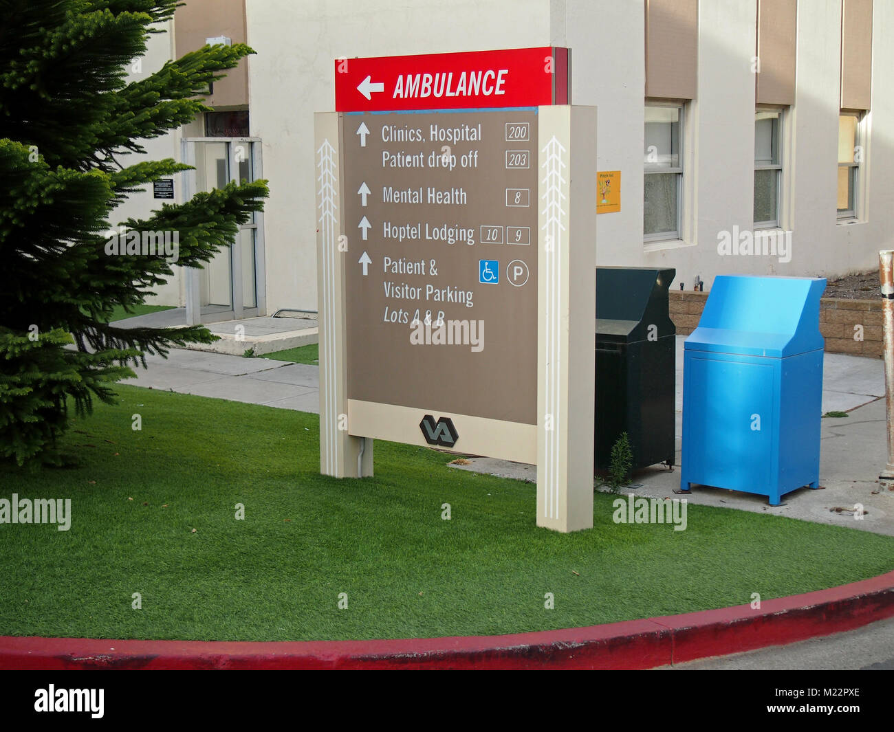 Hospital direction sign, San Francisco, California Stock Photo - Alamy