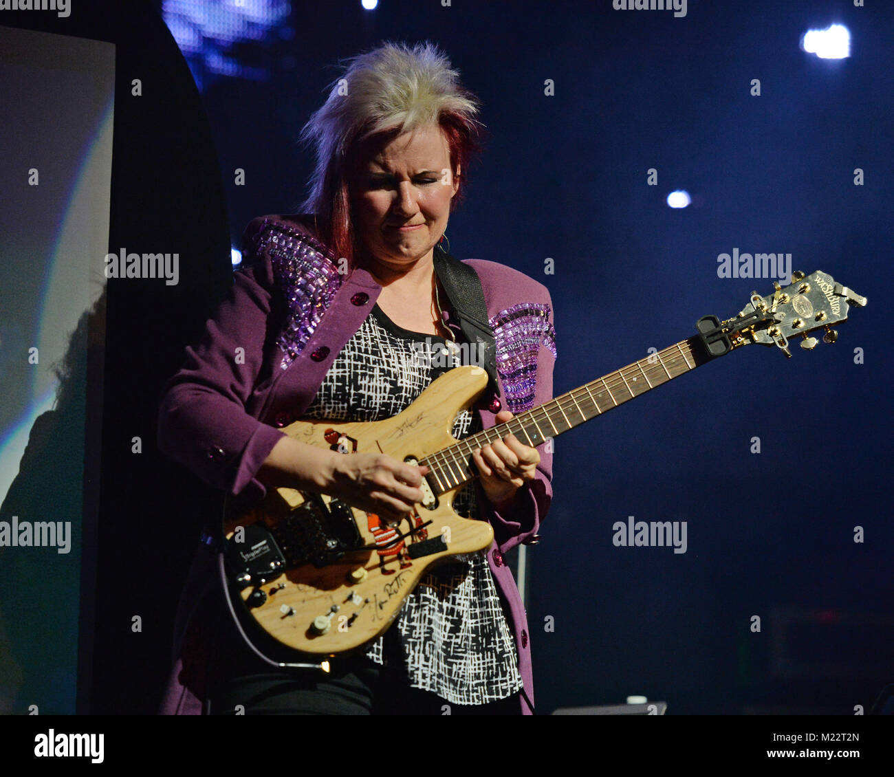 Jennifer batten hi-res stock photography and images - Alamy