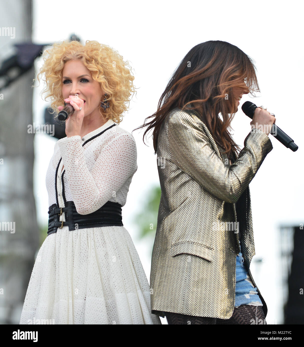 PEMBROKE PINES, FL - JANUARY 31: Kimberly Roads Schlapman, Karen ...