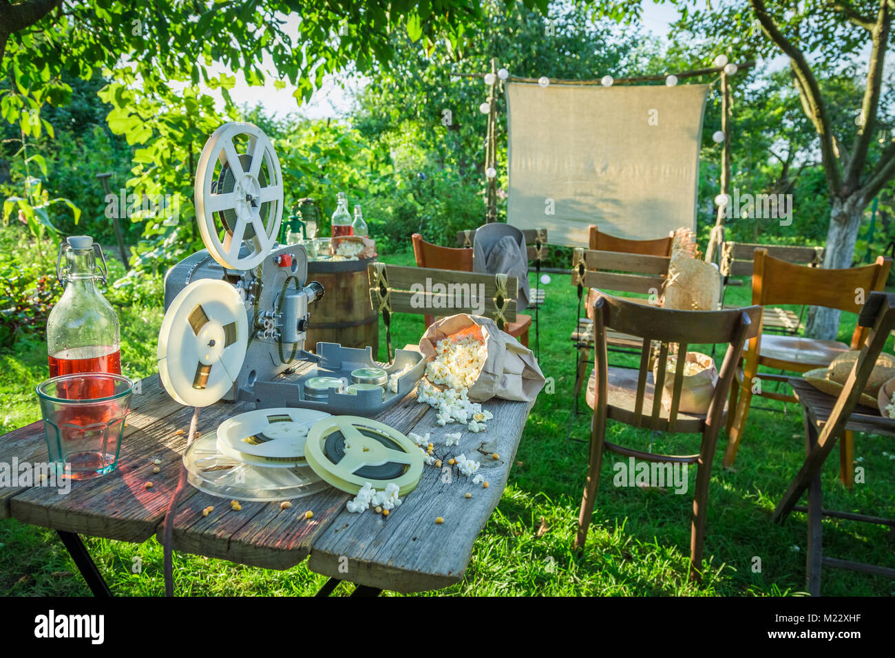 Open air screening space hi-res stock photography and images - Alamy