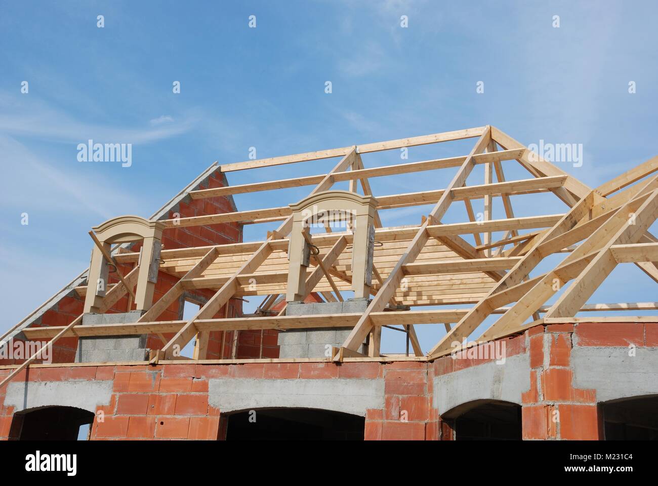 Building a house Stock Photo - Alamy