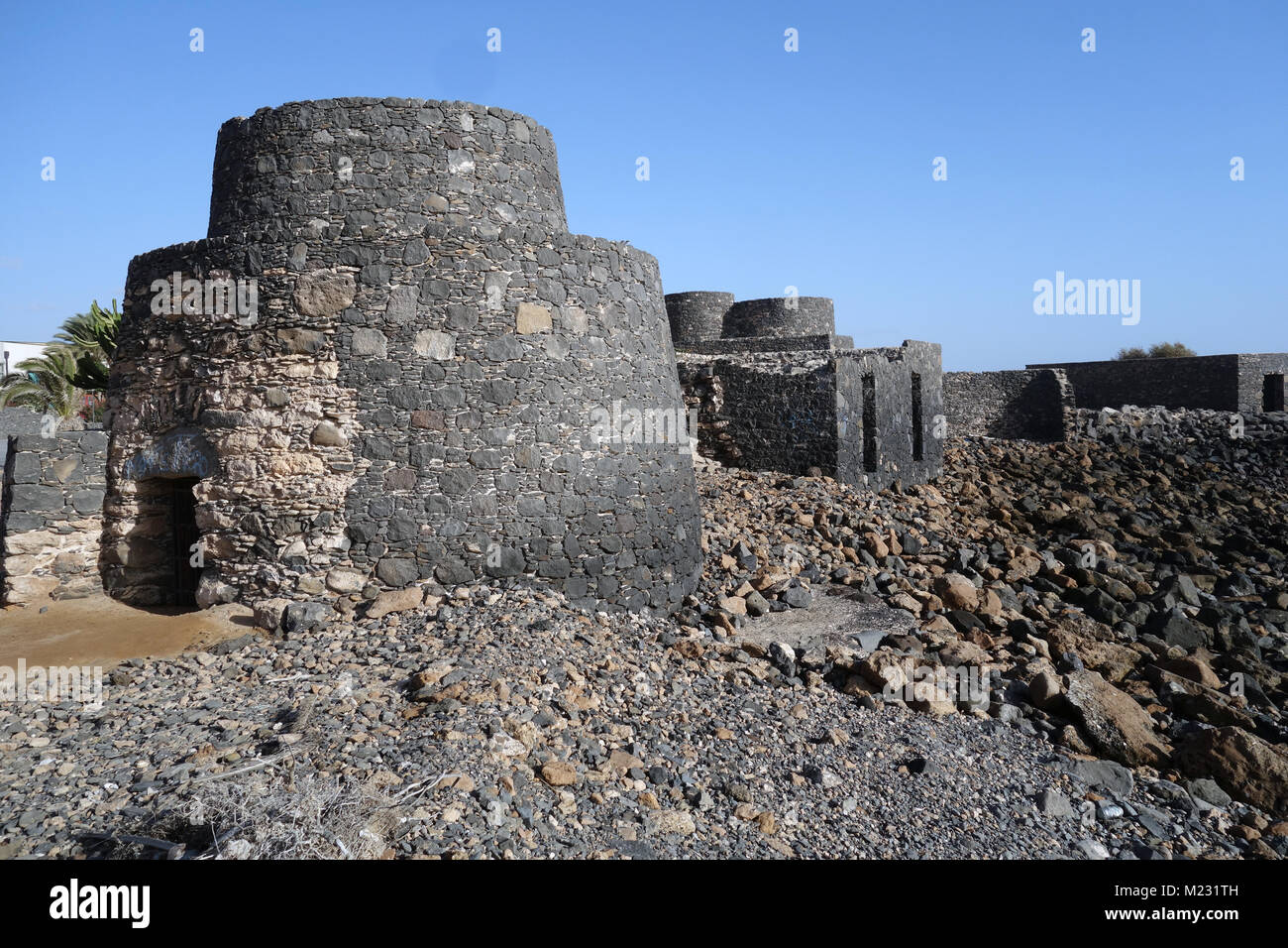 The Old Castle on the beach in Caleta de le Guirra, Caleta de Fuste ...