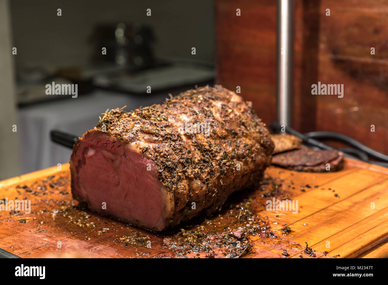 Carving of Wagyu beef roast Stock Photo - Alamy