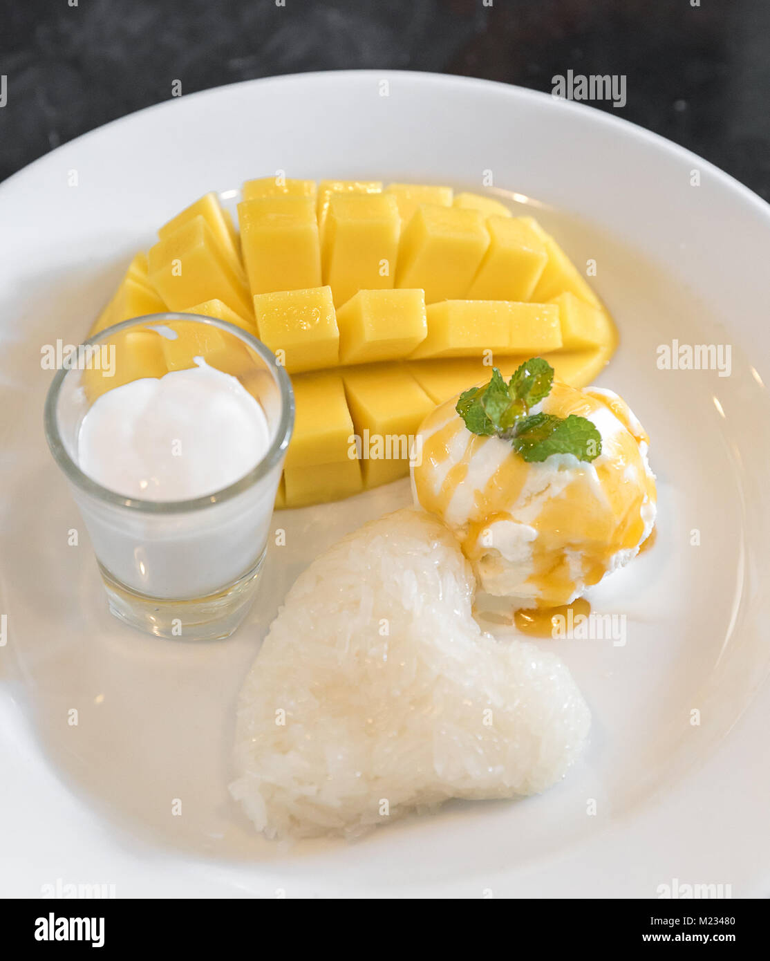 Fruit and nut icecream hi-res stock photography and images - Alamy