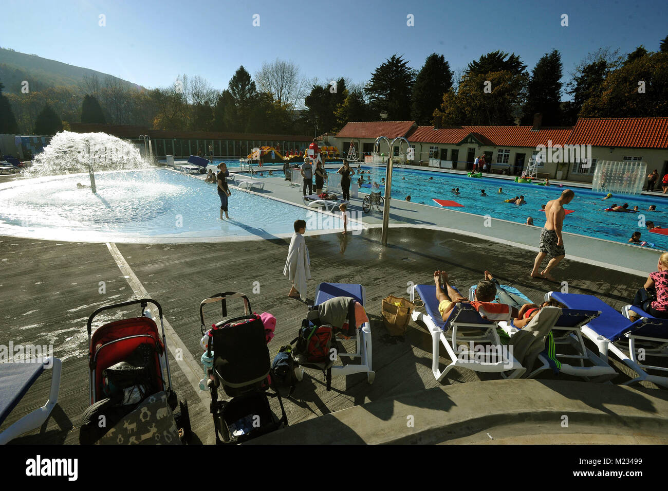 Ynysangharad War Memorial Park, Pontypridd. Public Lido Outdoor ...