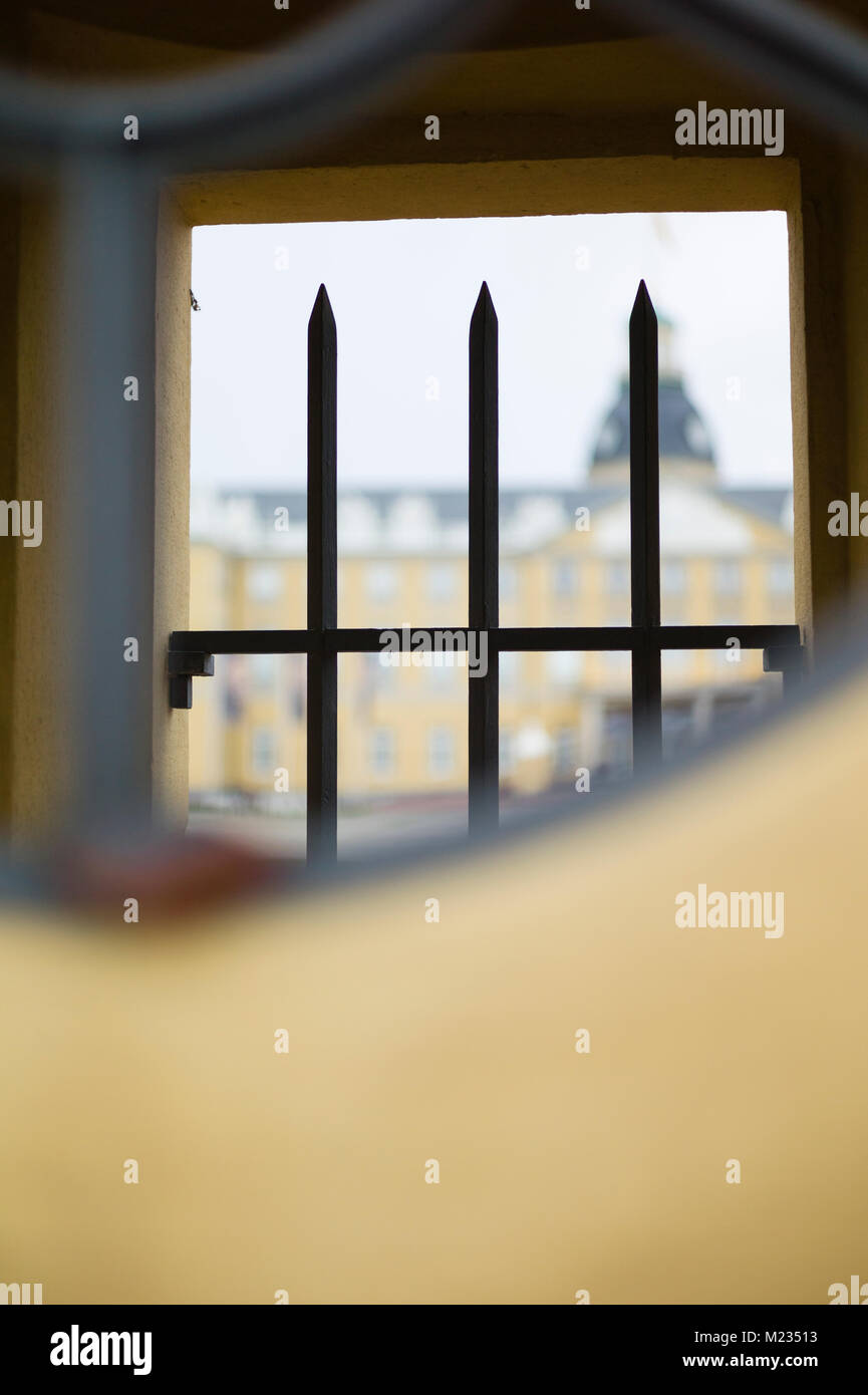 Sentry house hi-res stock photography and images - Alamy