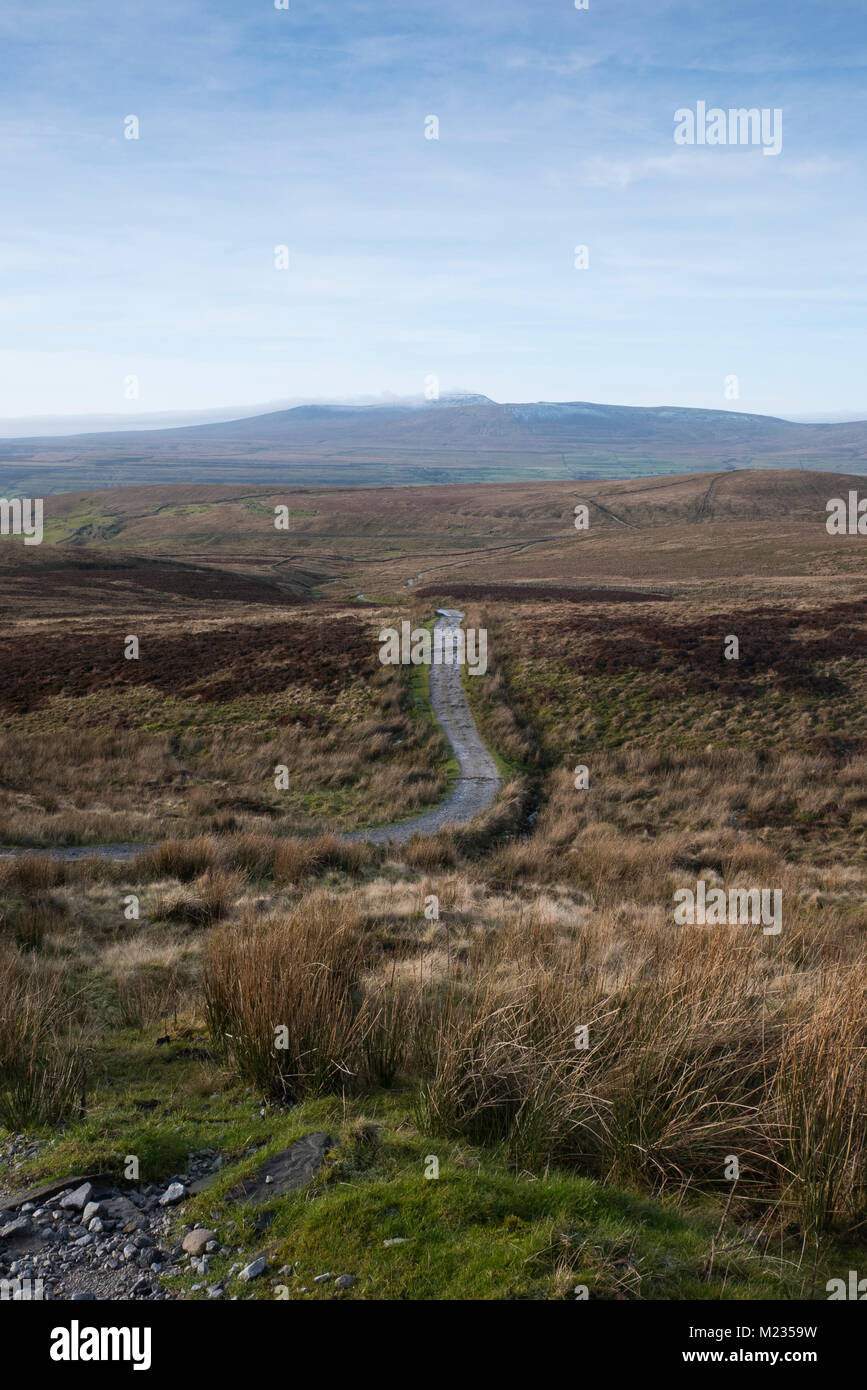 Pennine Way route leading down towards Hull Pot and the route to Horton ...
