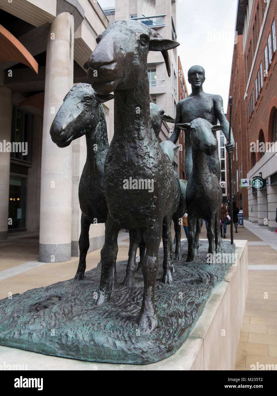 Elizabeth frink sculpture hi-res stock photography and images - Alamy