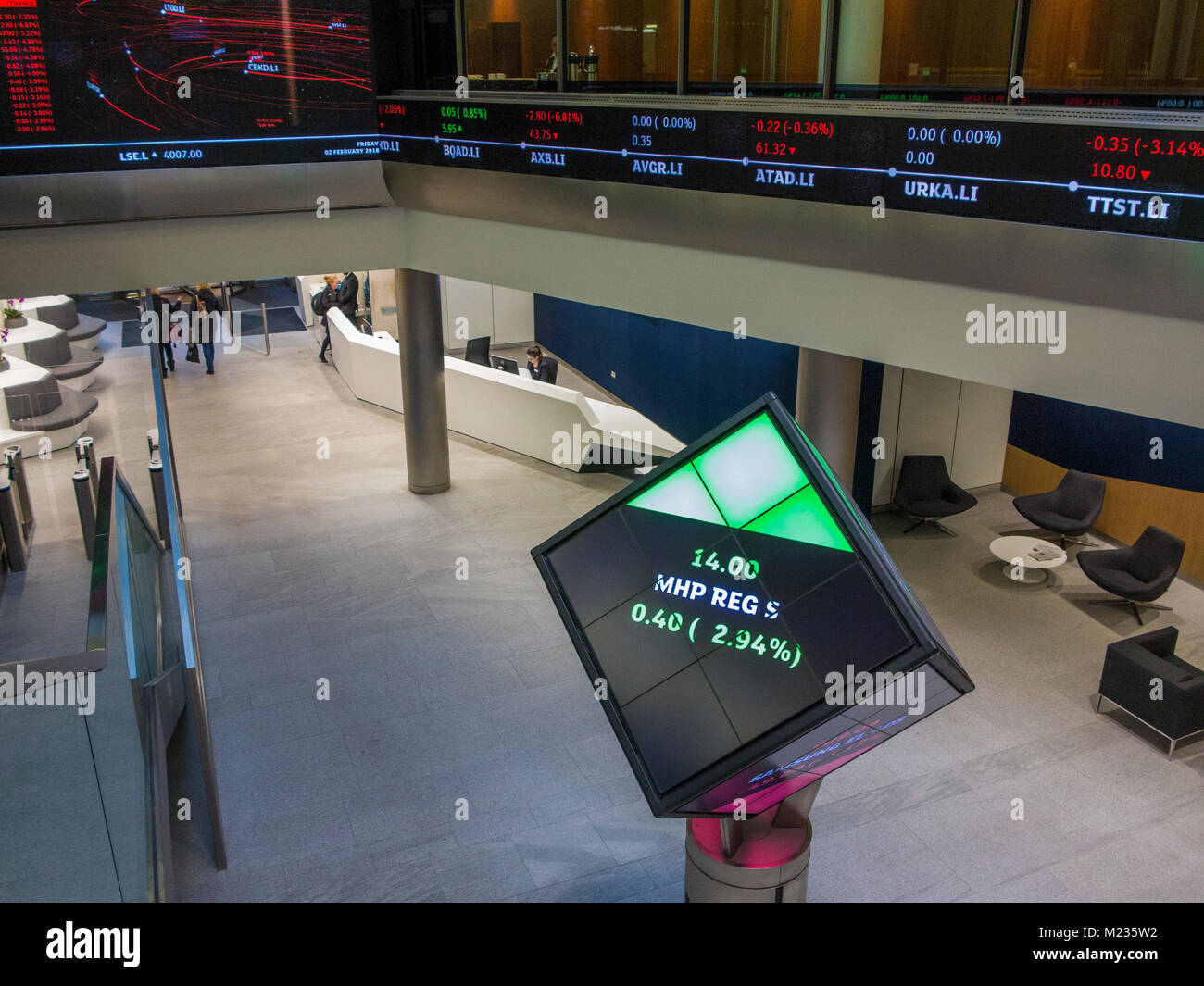 London stock exchange interior hi-res stock photography and images - Alamy