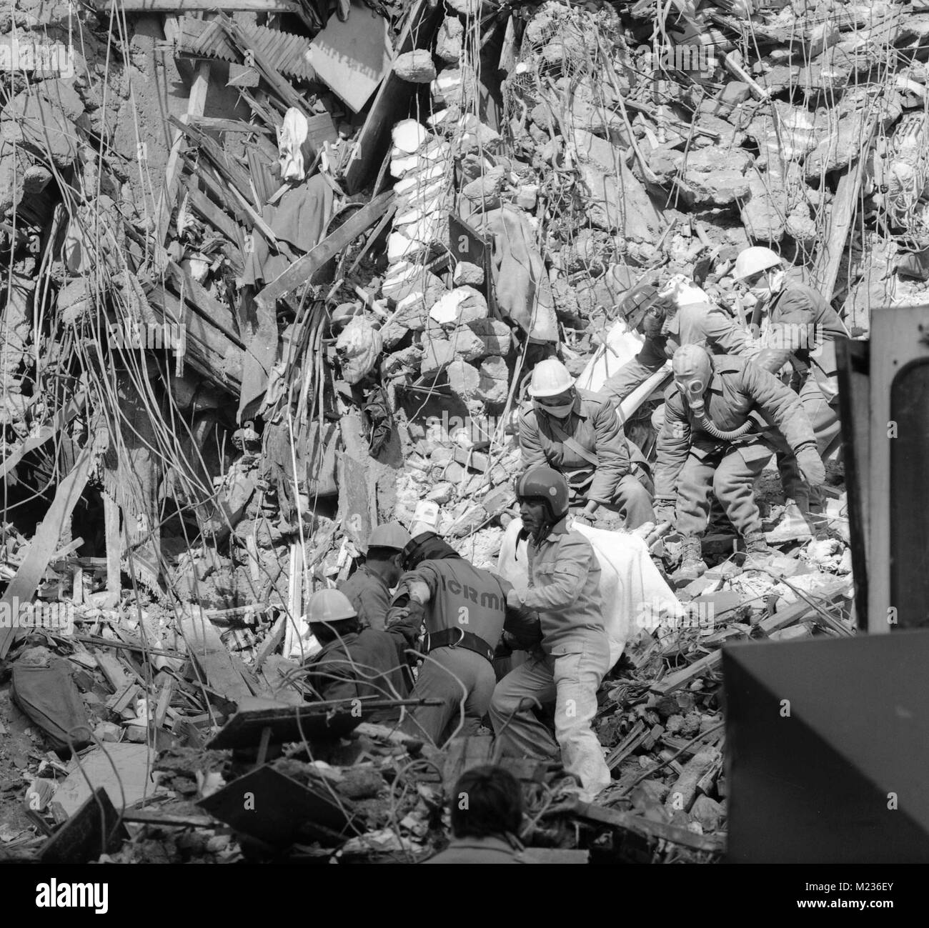 The rescuers 1977 hi-res stock photography and images - Alamy