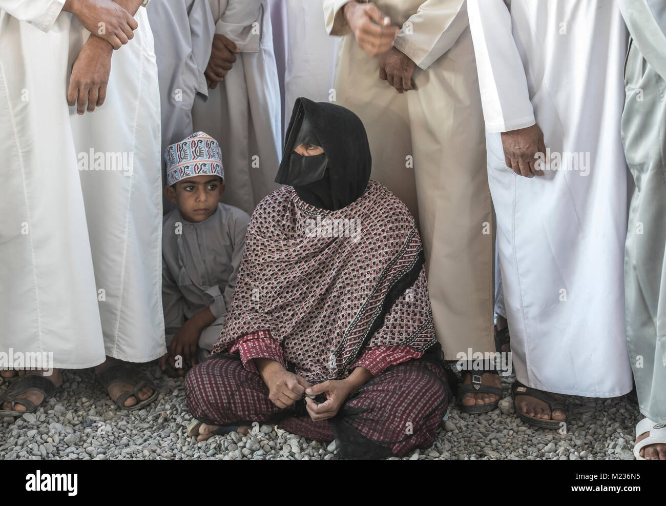 Omani burqa hi-res stock photography and images - Alamy