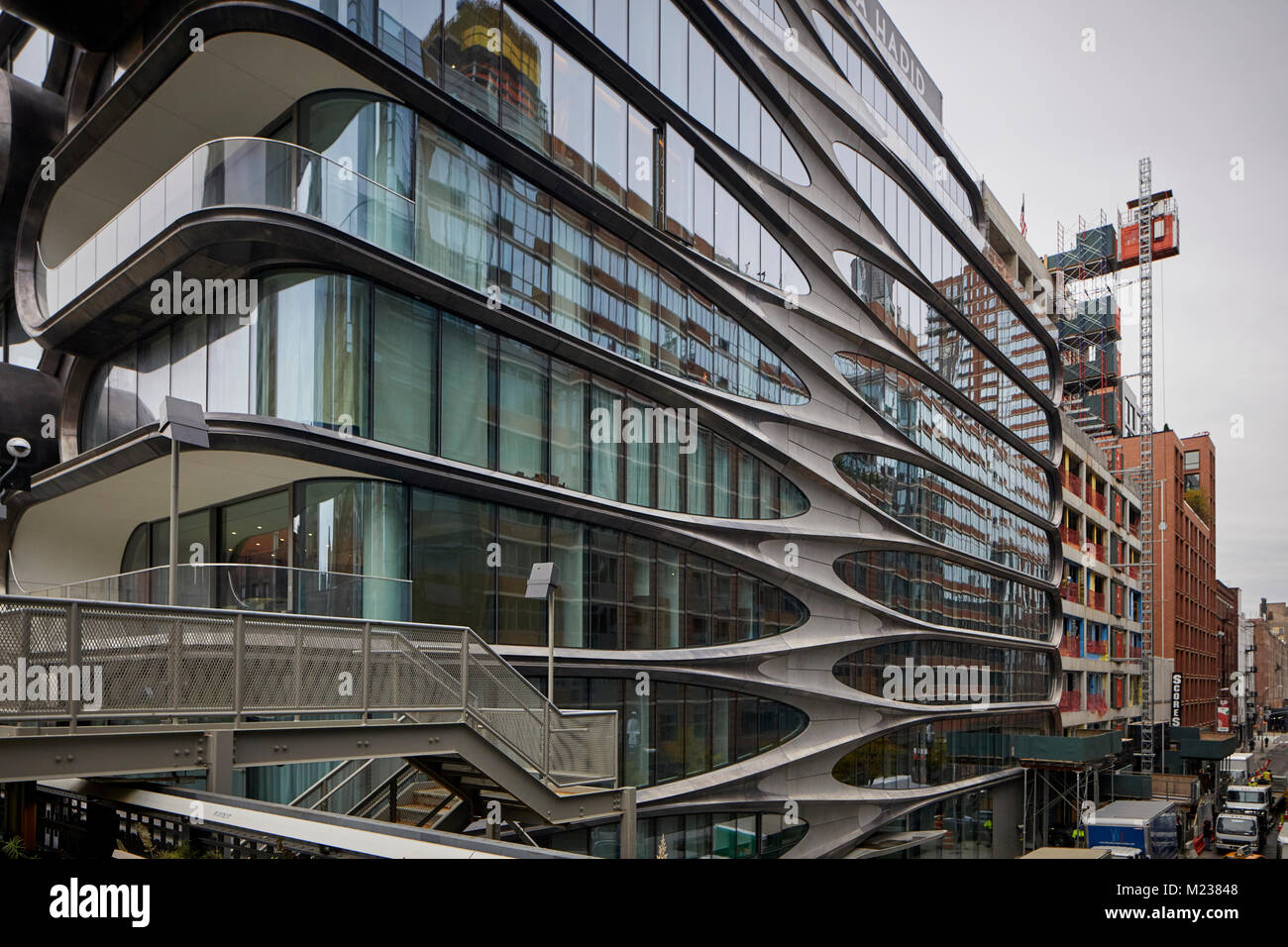 520 West 28th Street, New York, Chelsea. Architecture by Zaha Hadid ...