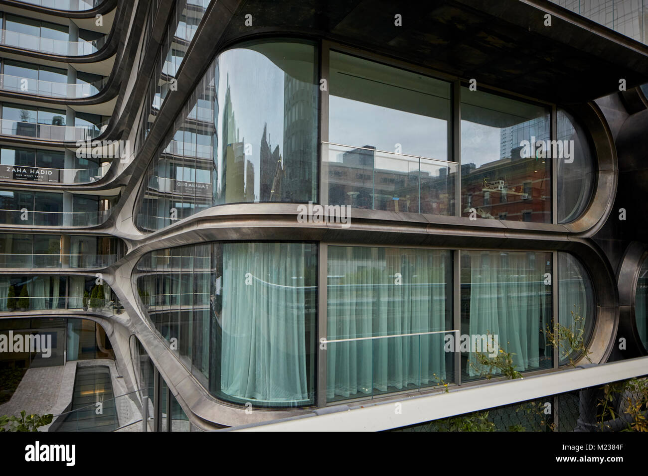 520 West 28th Street, New York, Chelsea. Architecture by Zaha Hadid ...