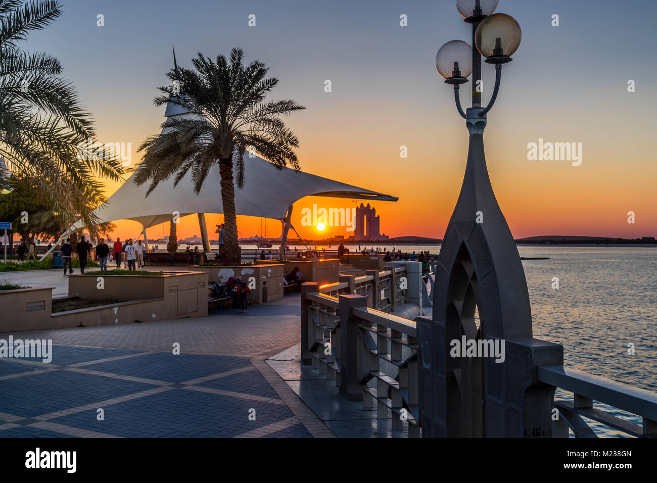 Corniche boulevard abu dhabi hi-res stock photography and images - Alamy