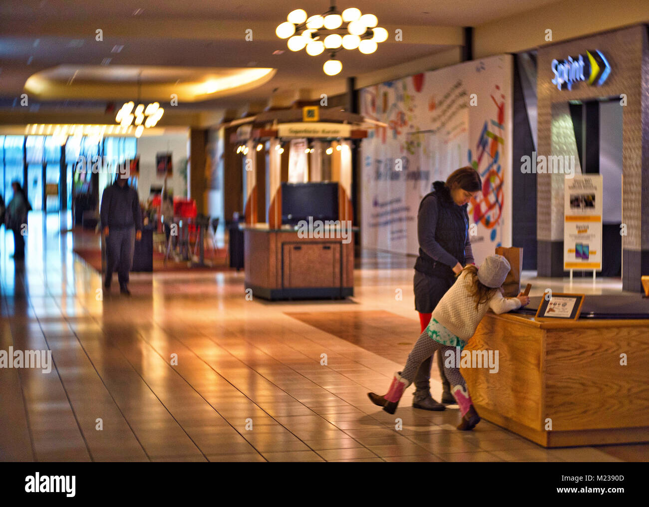 Dulles town center hi-res stock photography and images - Alamy