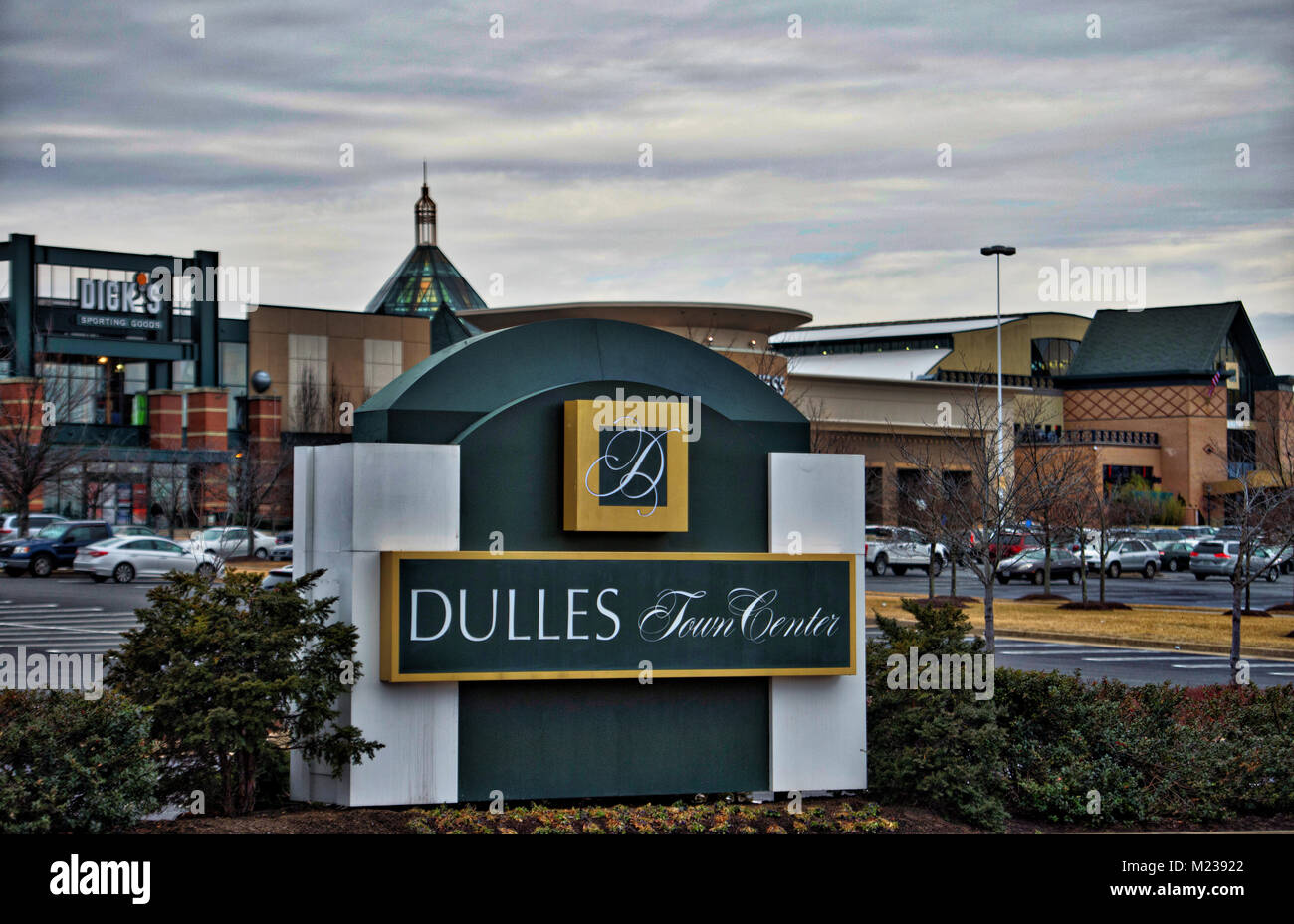 UNITED STATES: Jan. 29, 2018: Dulles Town Center is an indoor shopping ...