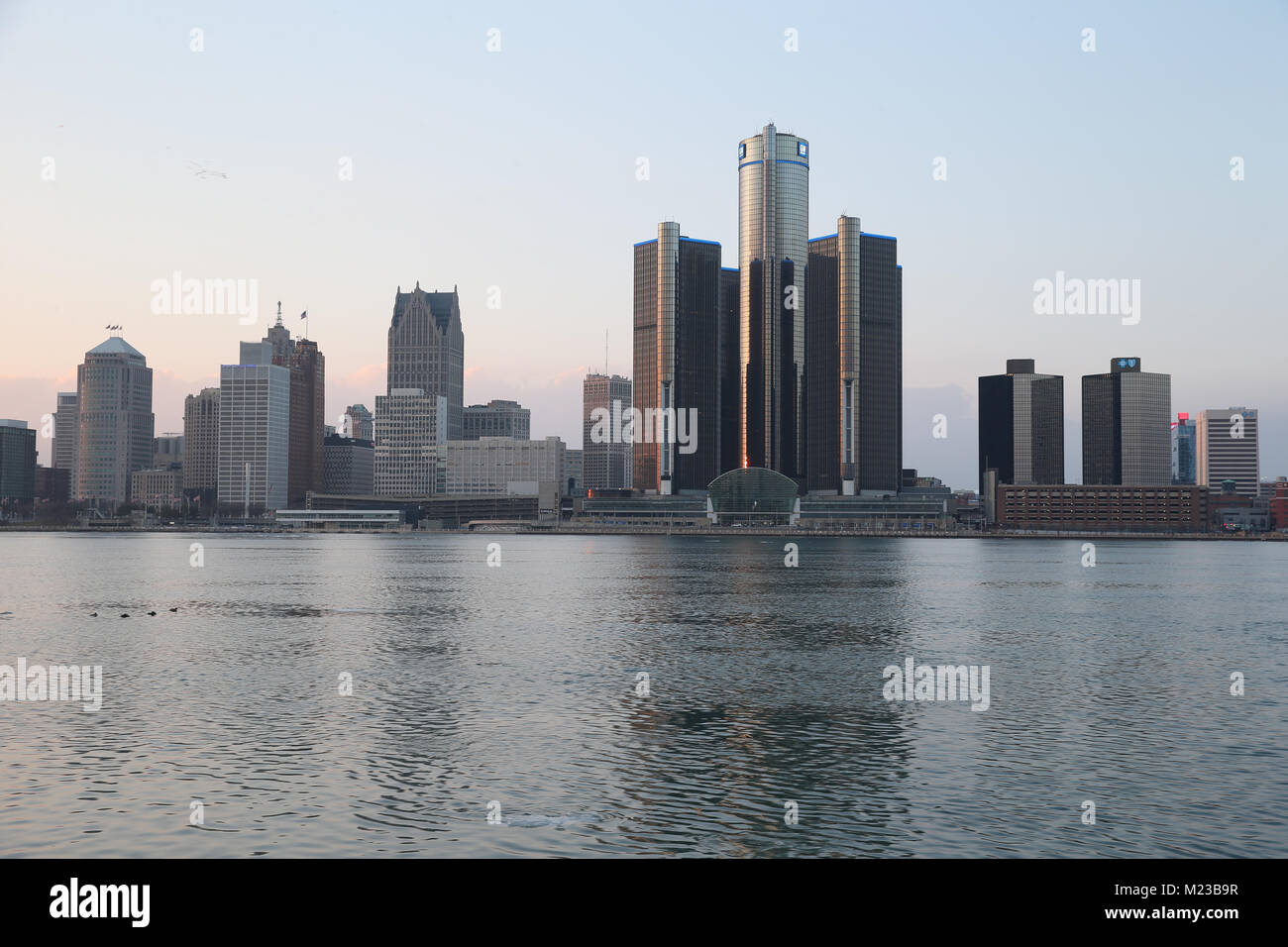 Detroit skyline water hi-res stock photography and images - Alamy