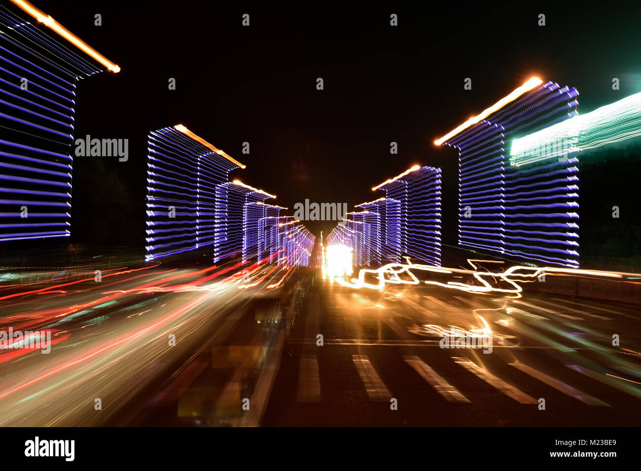 Abstract light trails and effects hi-res stock photography and images ...
