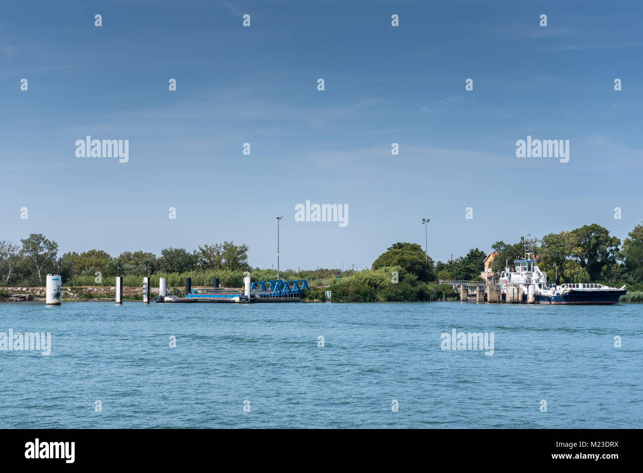 Bac de barcarin hi-res stock photography and images - Alamy