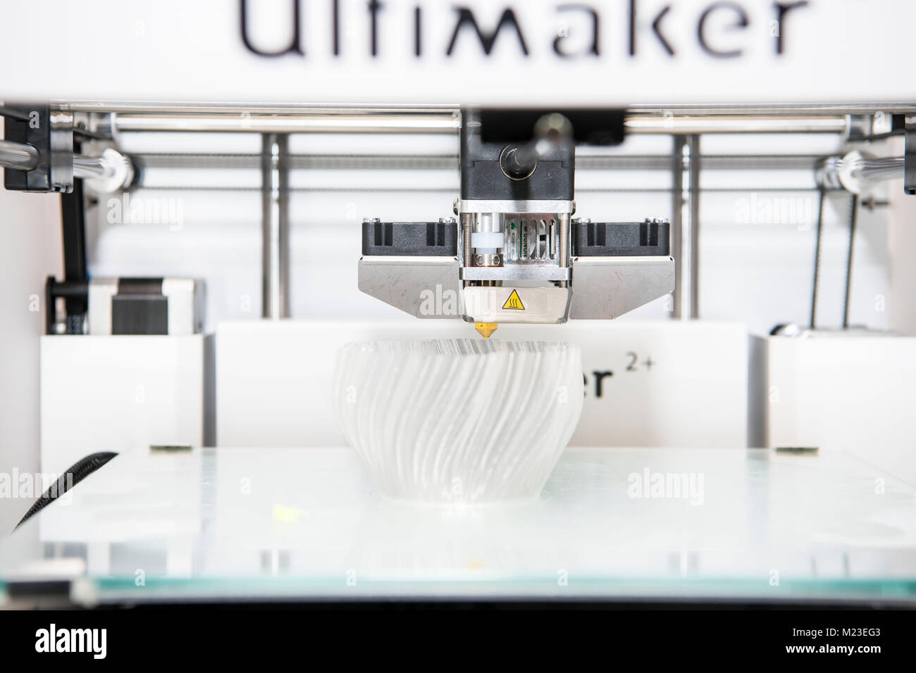 A Ultimaker 2 3d digital printer in use in a laboratory Stock Photo - Alamy