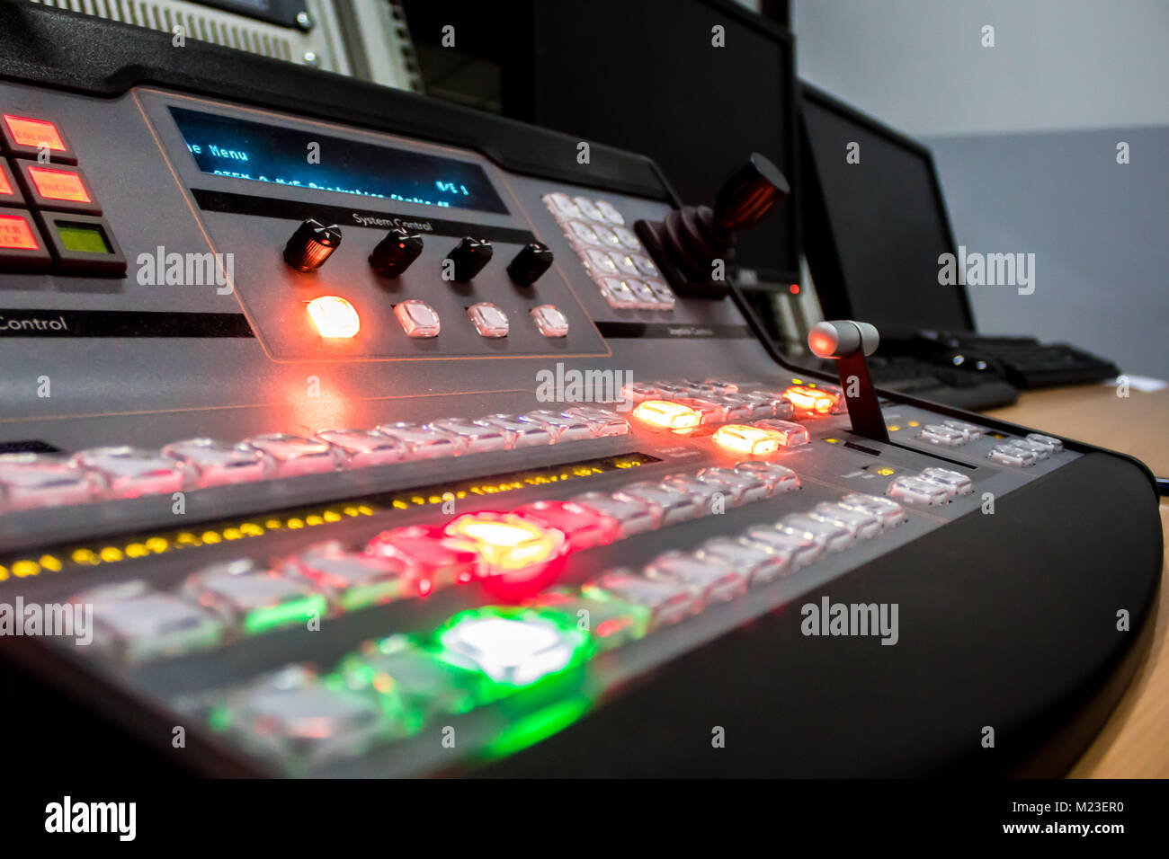 Dj audio visual hi-res stock photography and images - Alamy