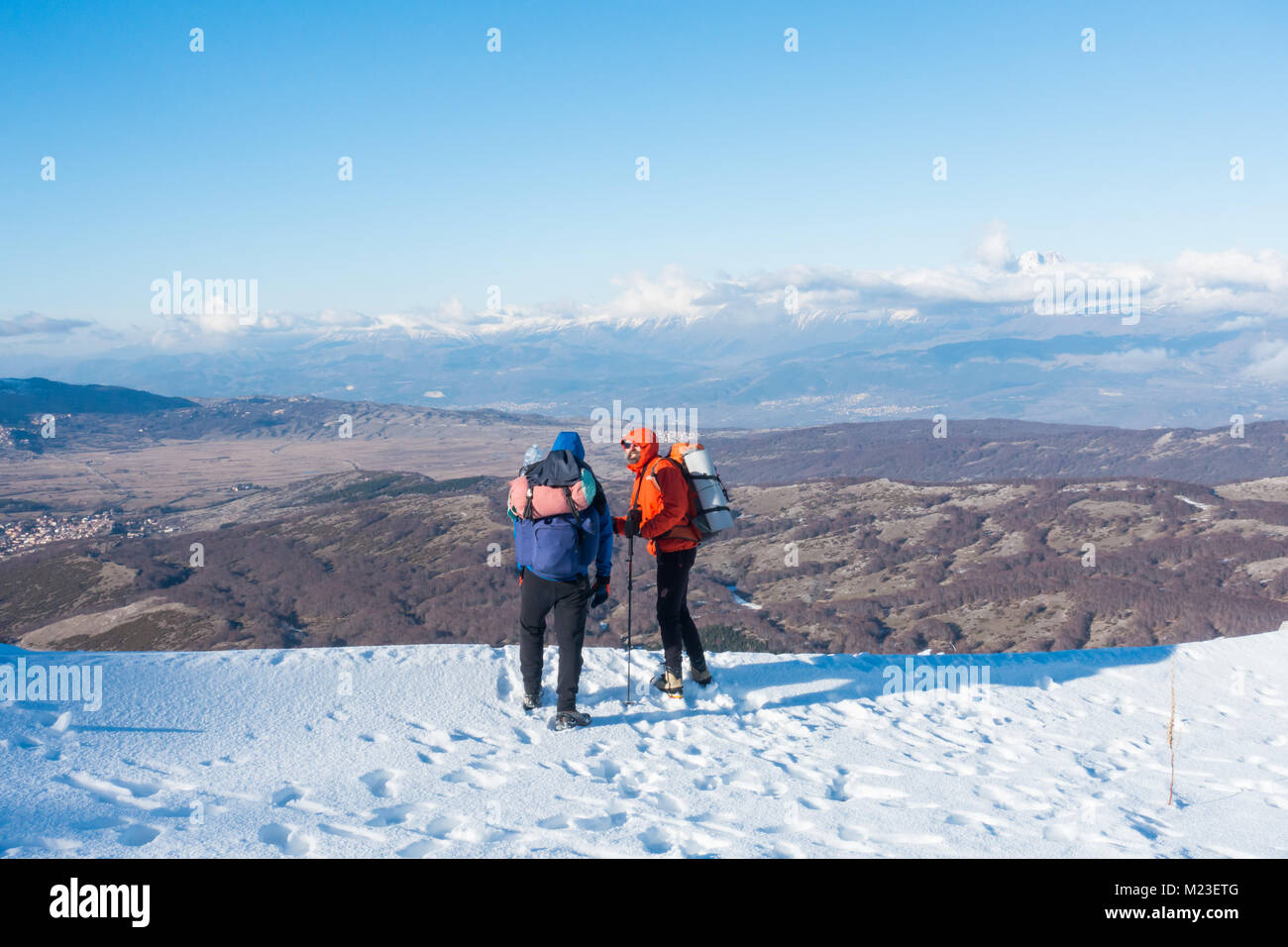 Snow trekking hi-res stock photography and images - Alamy