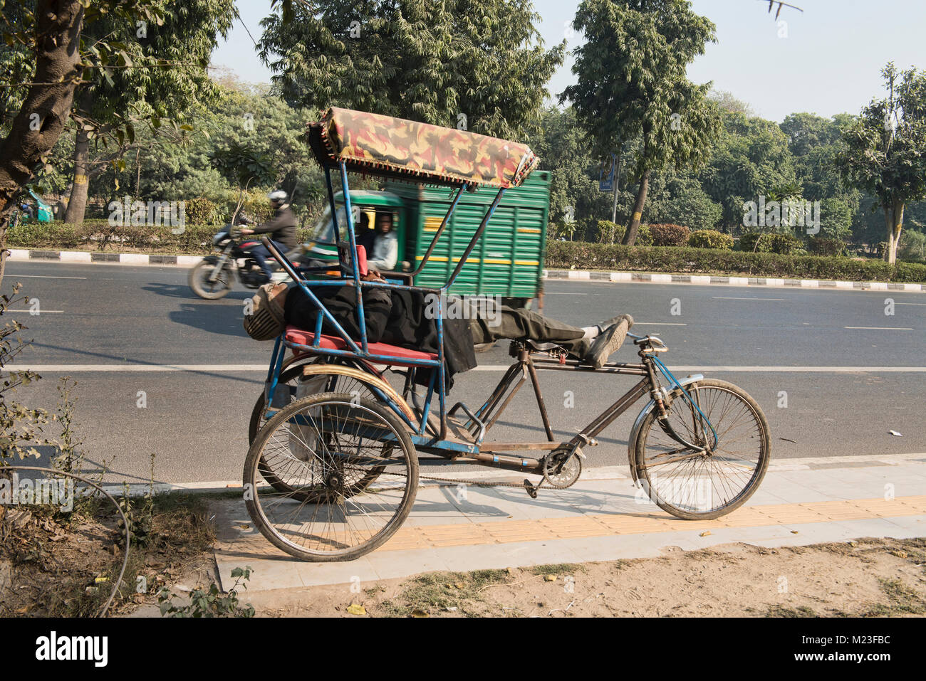 Indian rickshaw drivers hi-res stock photography and images - Alamy