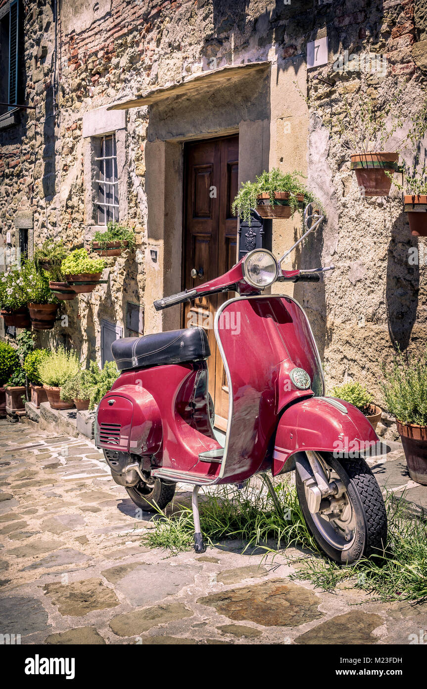 Old fashioned scooter hi-res stock photography and images - Alamy