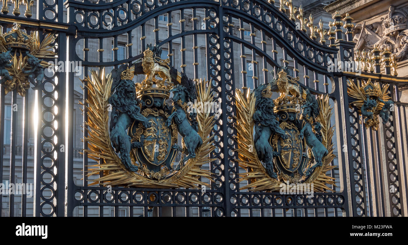View of the Royal Sign on Buckingham Palance Stock Photo - Alamy