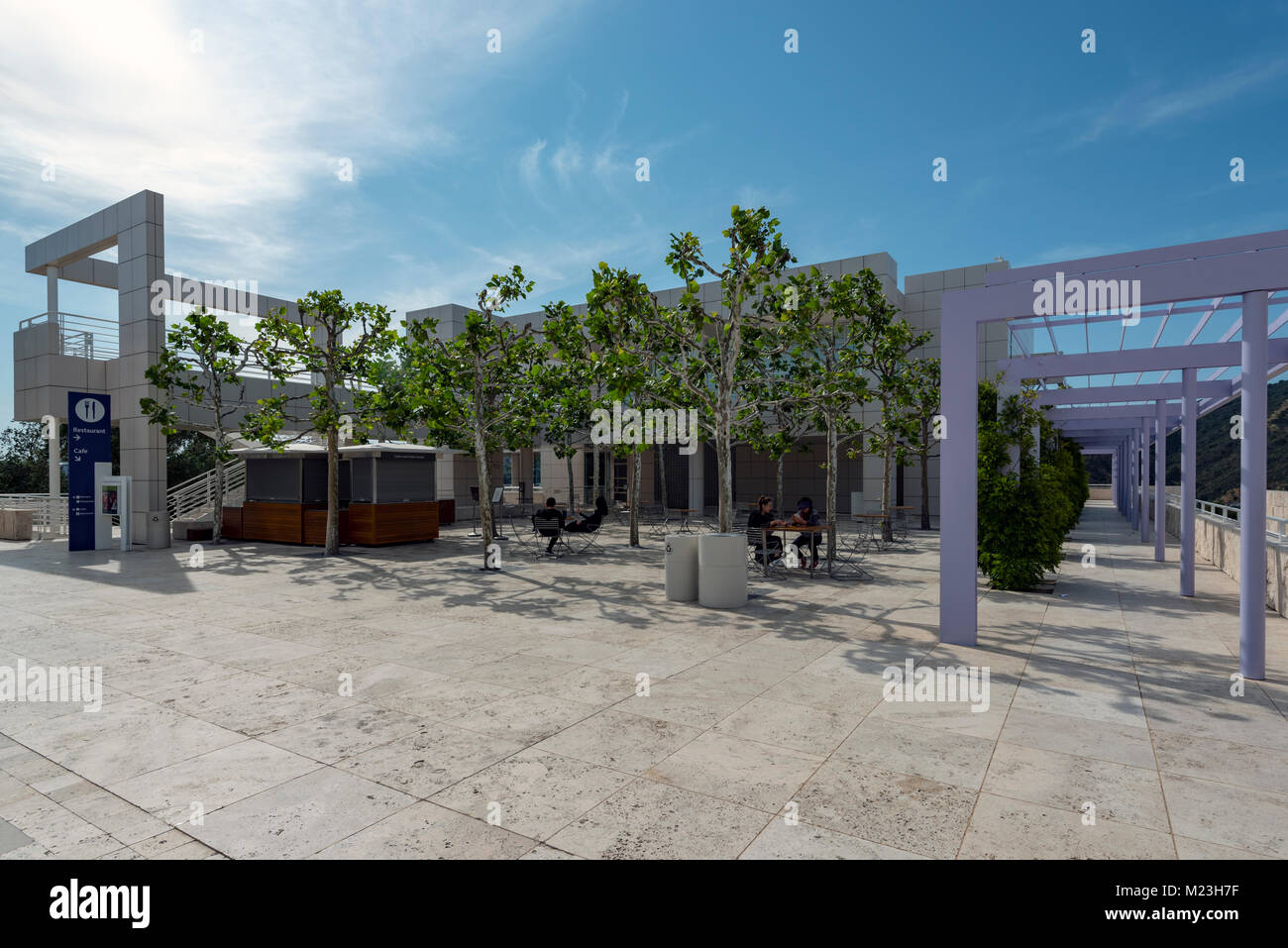 Getty center restaurant hi-res stock photography and images - Alamy