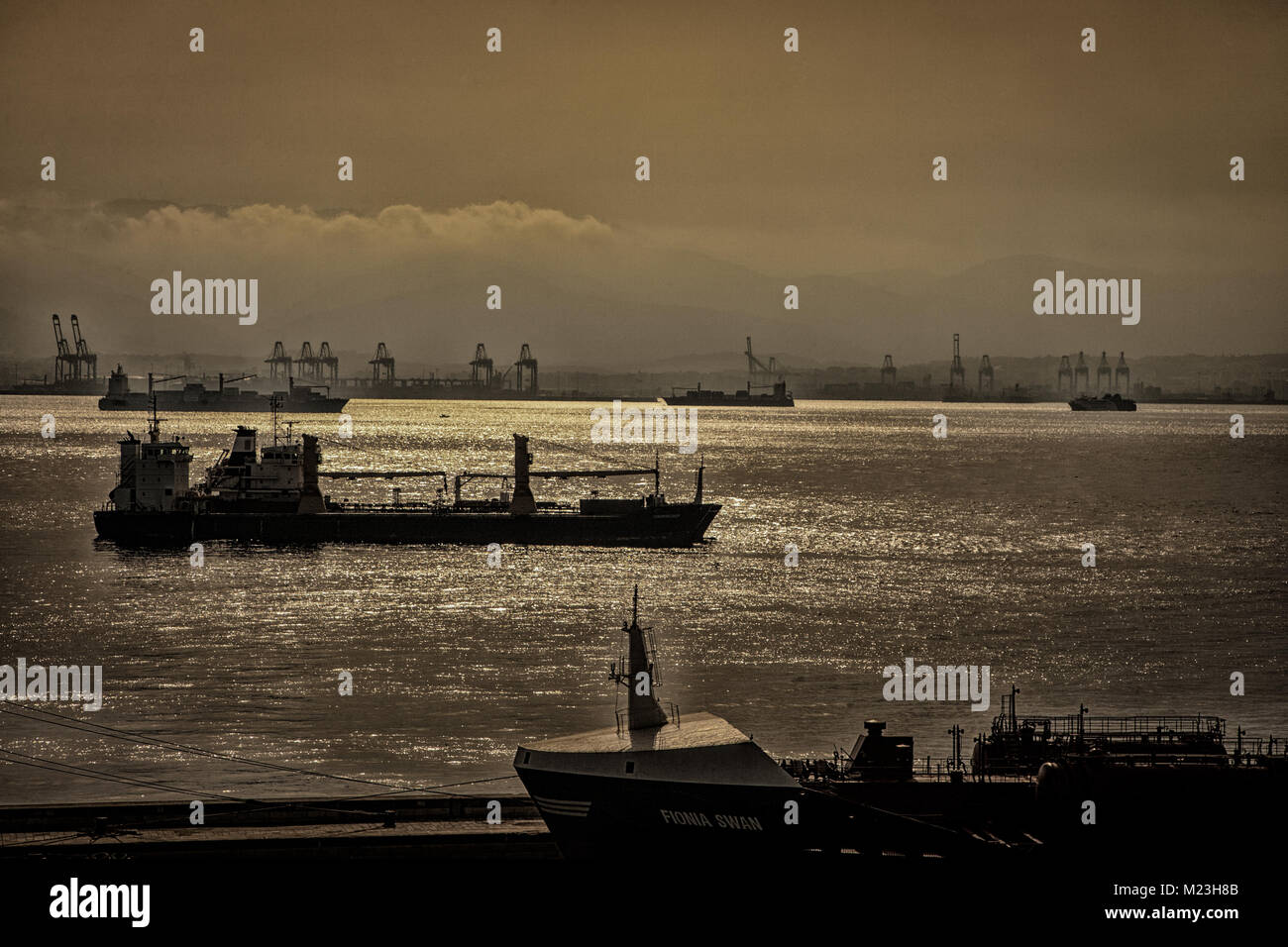 British oil tanker hi-res stock photography and images - Alamy