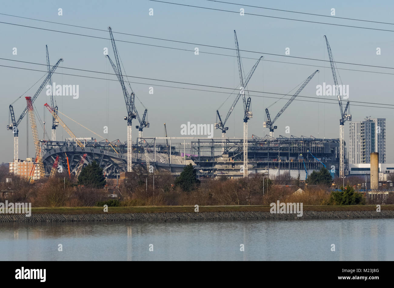 Tottenham hotspur new stadium construction hi-res stock photography and ...