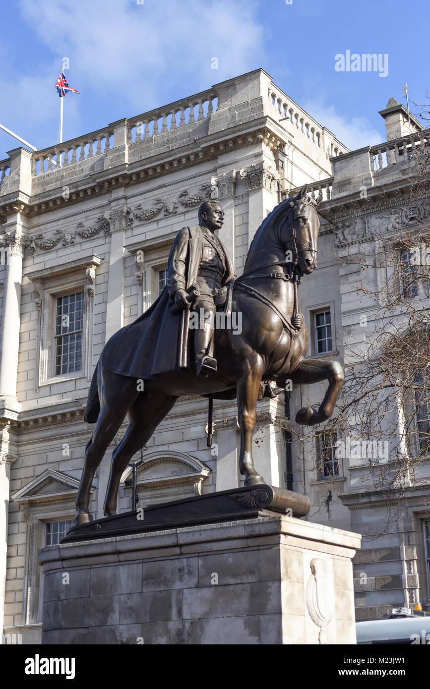 London, Whitehall The bronze statue of Field Marshal Earl Haig Stock ...
