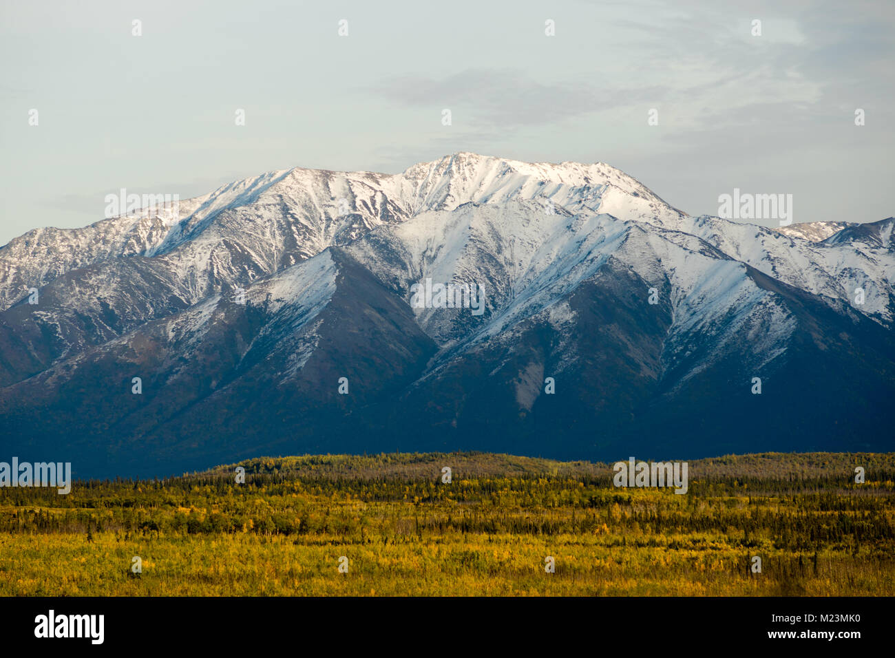 Alaskan mountain scenery hi-res stock photography and images - Alamy