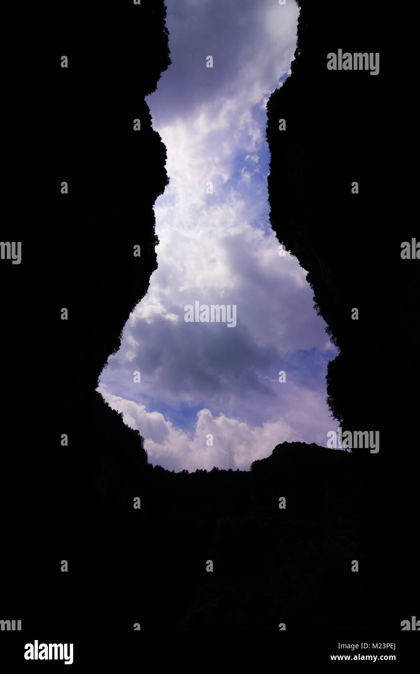 Chongqing China Three Natural Bridges Wulong ancient natural bridge ...