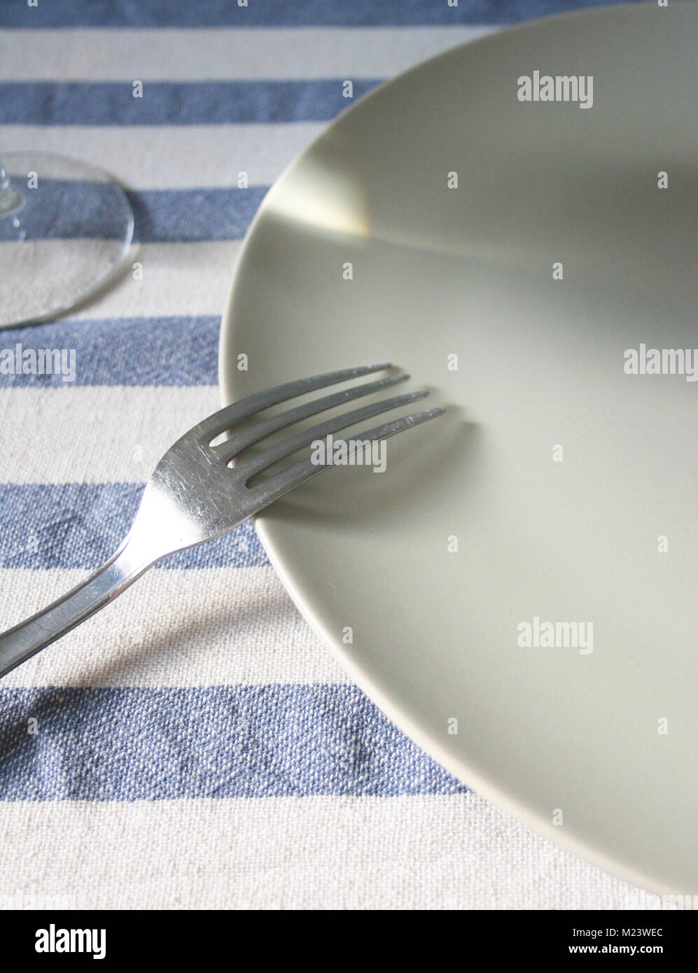 Empty plate poor hi-res stock photography and images - Alamy