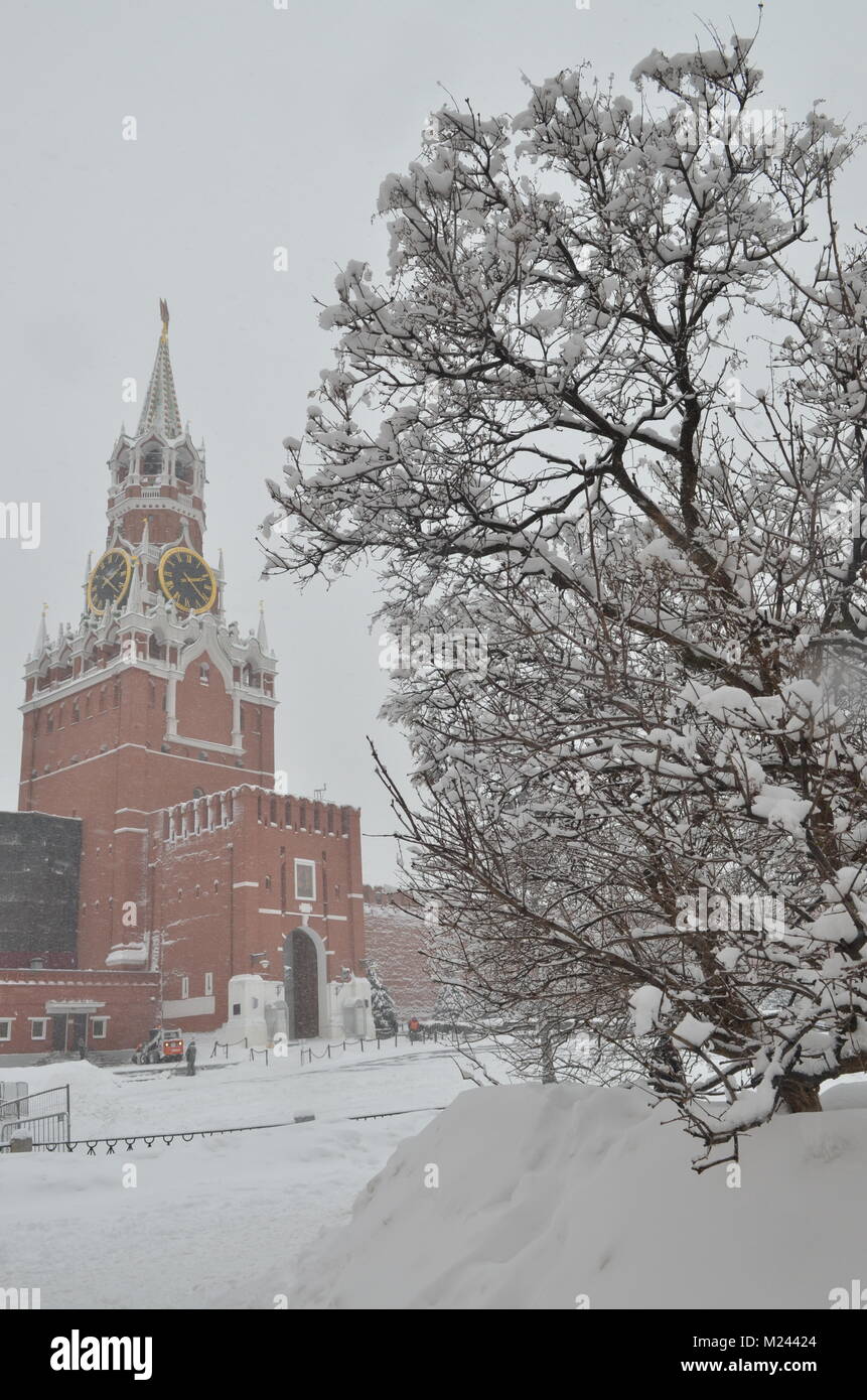 Record snowfall in Moscow. For these days in Moscow, more rain fell ...